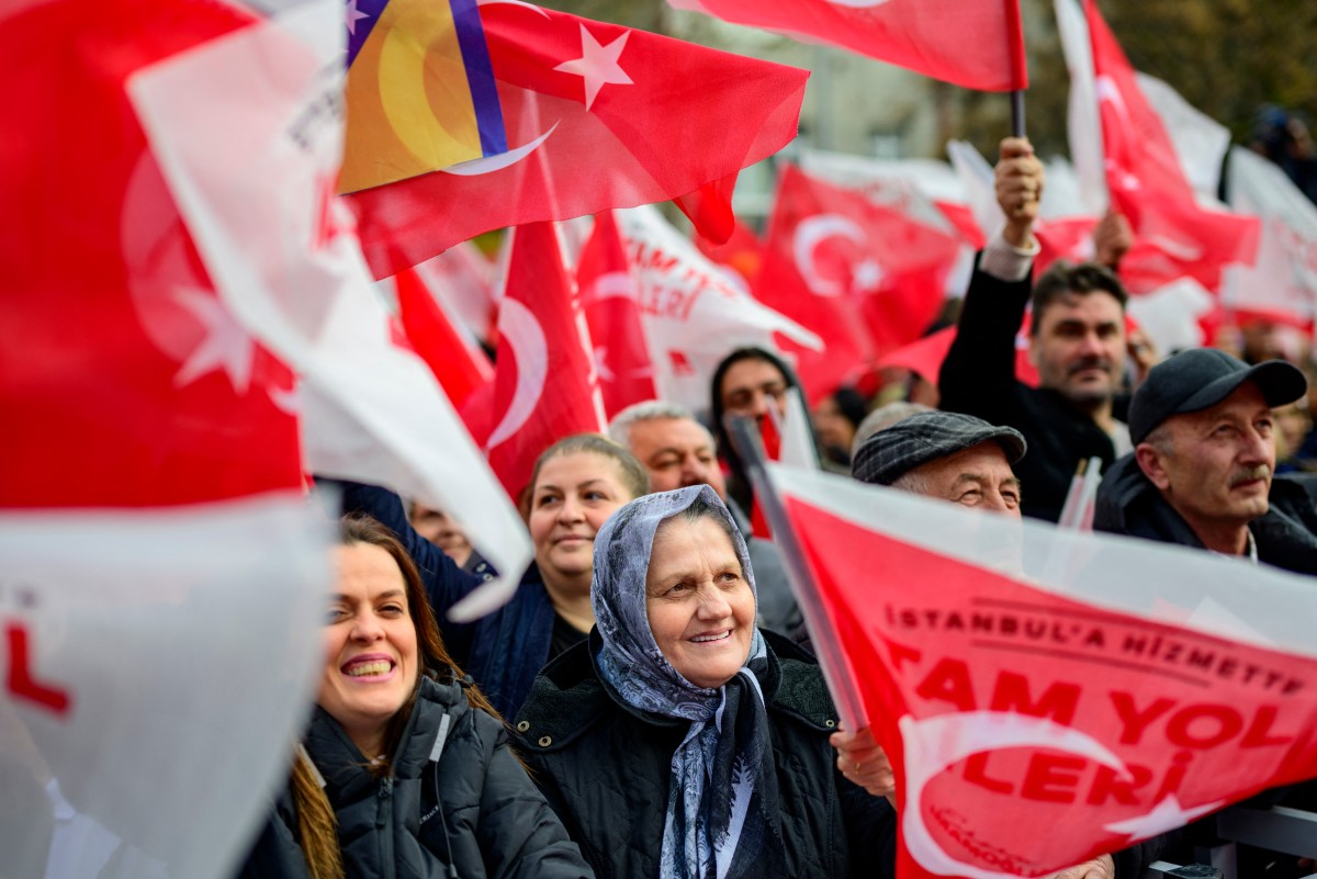 Turkey prepares for local elections as Erdogan aims for comeback